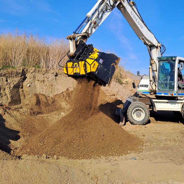 PADDING BUCKETS MB-HDS314 | Backhoe Buckets | Buckets for Loaders | MB ...